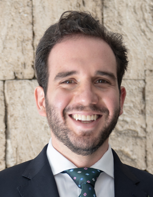 Claudio Román - The Business Year